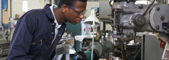 Machinist Job Description [+2024 TEMPLATE]