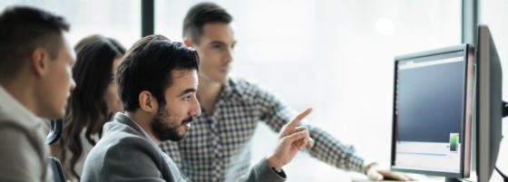 Senior Software Engineer Interview Questions [+Answers]