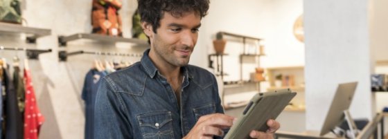 Retail Hr Manager Job Description [+2024 TEMPLATE]