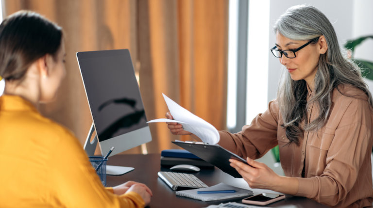 Structured interview questions: Examples and tips for hiring | Workable